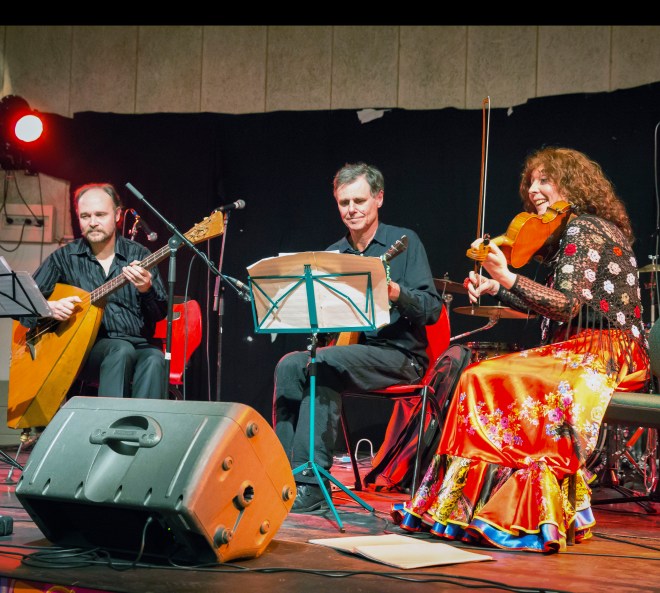 Tricord' – Ensemble avec balalaïkas et saz